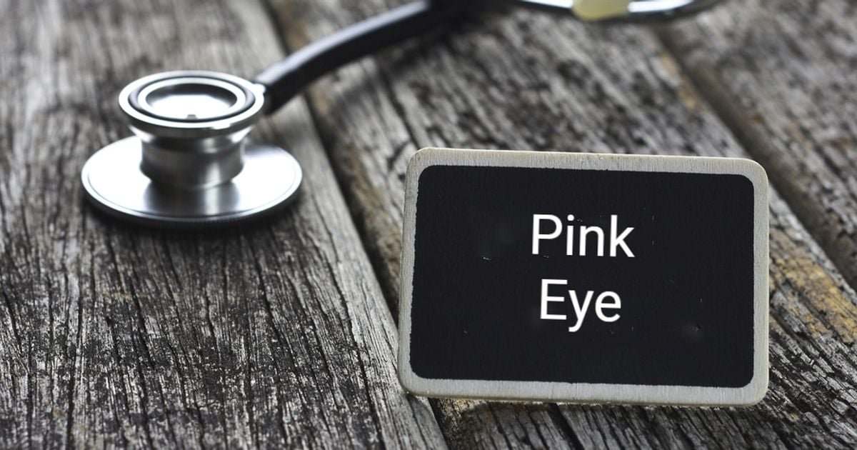 Understanding Pinkeye: 10 Symptoms to Look Out For - Facty Health