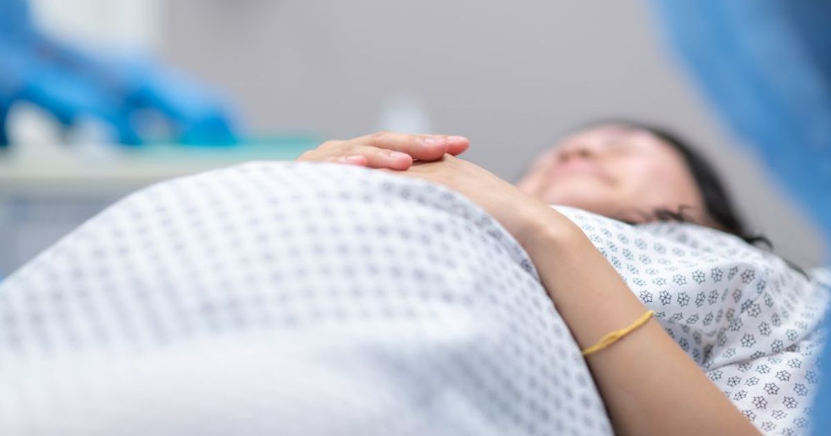 The Benefits and Risks of a C-Section - Facty Health