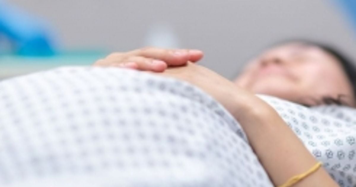 The Benefits and Risks of a C-Section - Facty