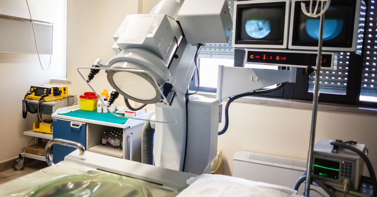 Advantages and Disadvantages of Lithotripsy - Facty Health