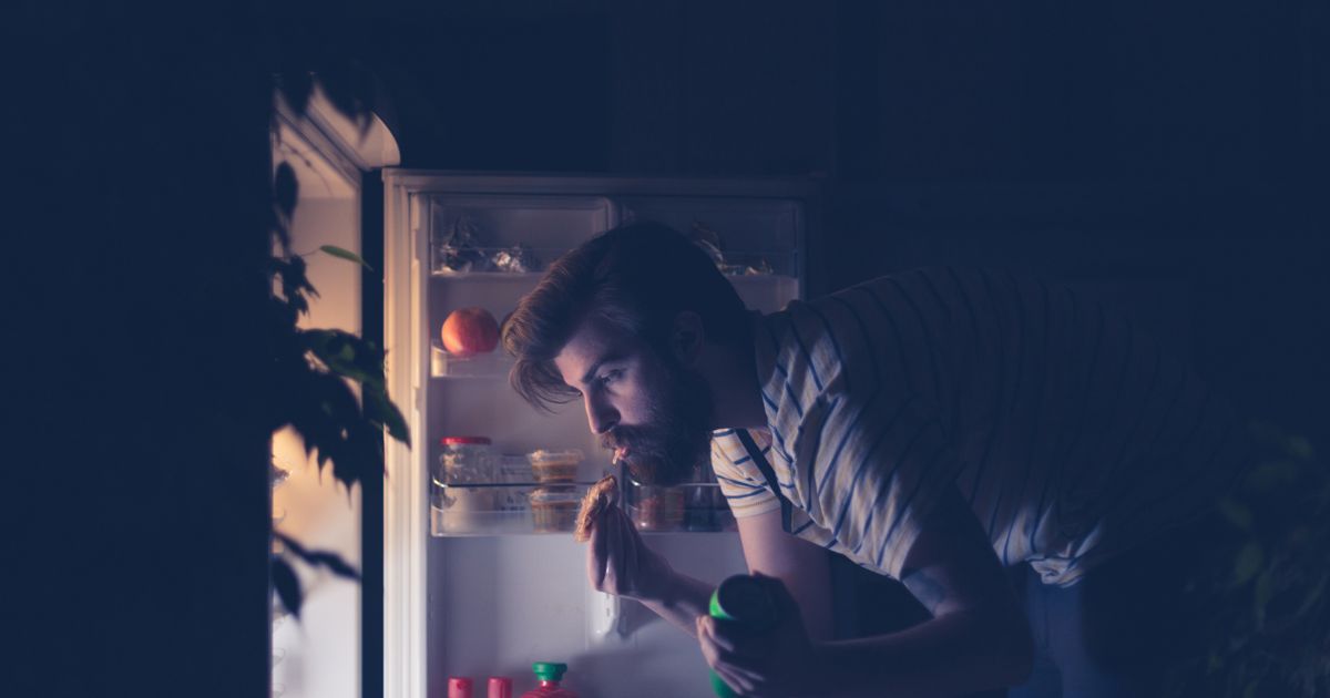 Top Tips to Stop Eating Late at Night - Facty