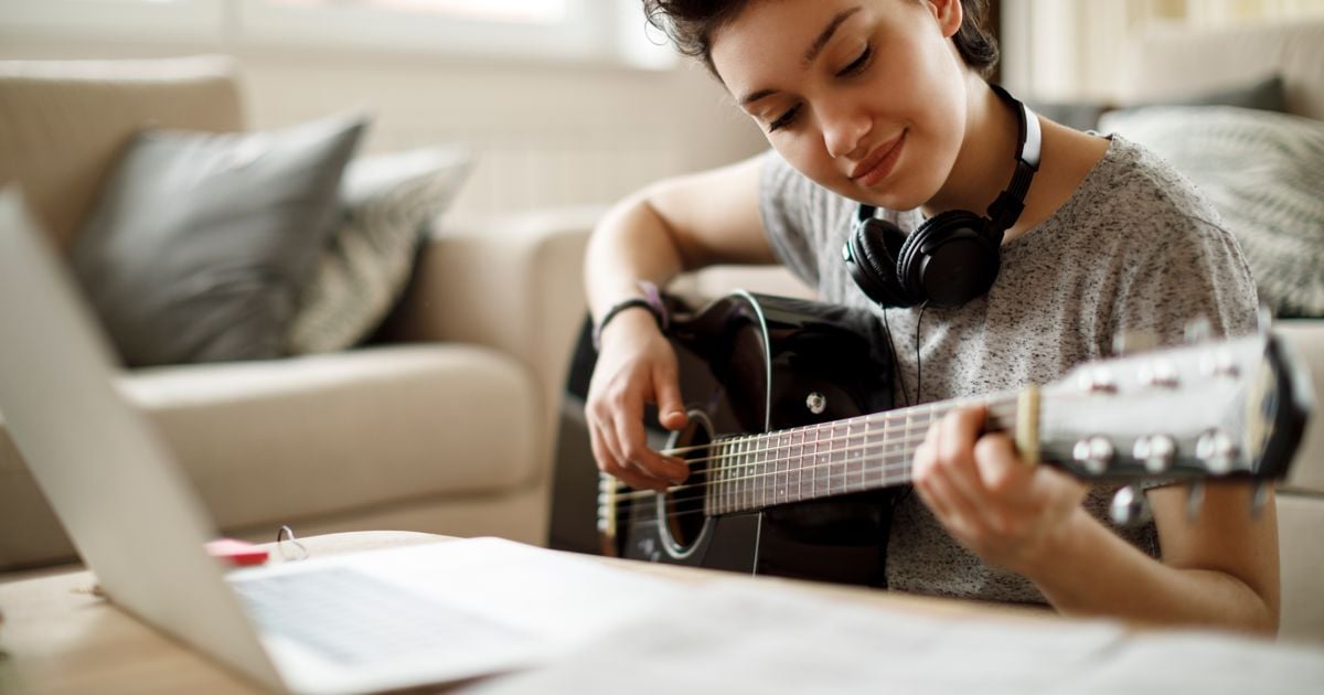 10 Benefits Of Learning To Play An Instrument - Facty Health