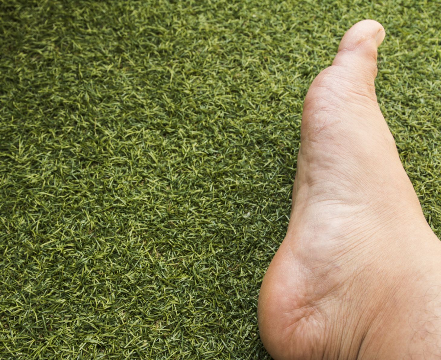 10 Symptoms of Turf Toe - Facty Health