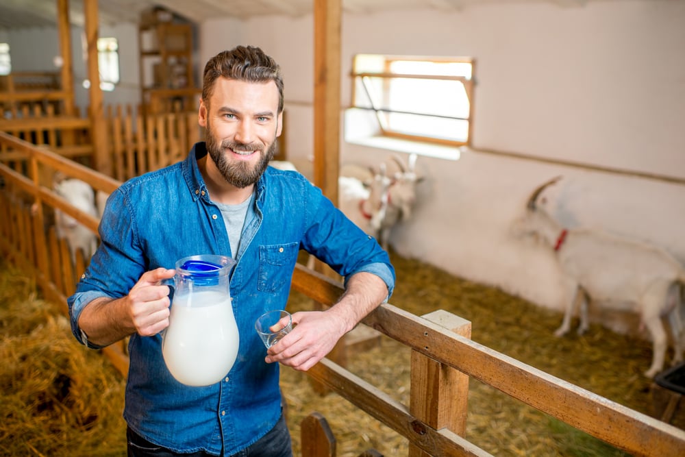 10 Health Benefits of Goat's Milk - Facty Health