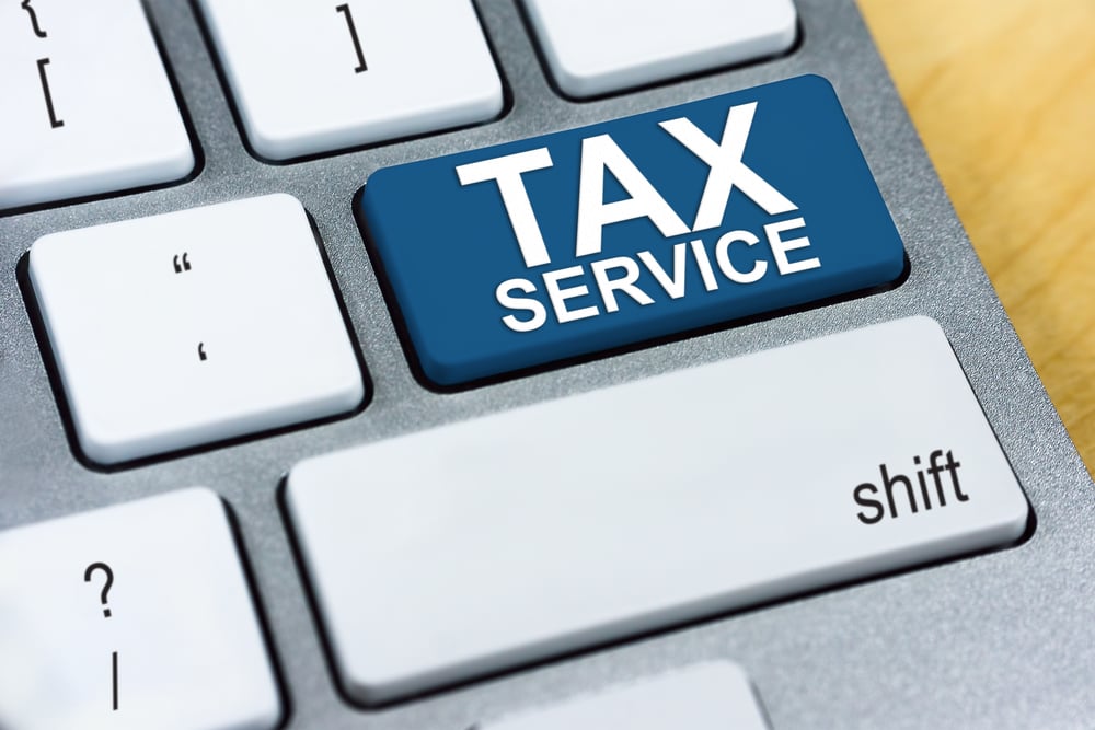 8 Things to Consider When Using a Tax Service - Facty