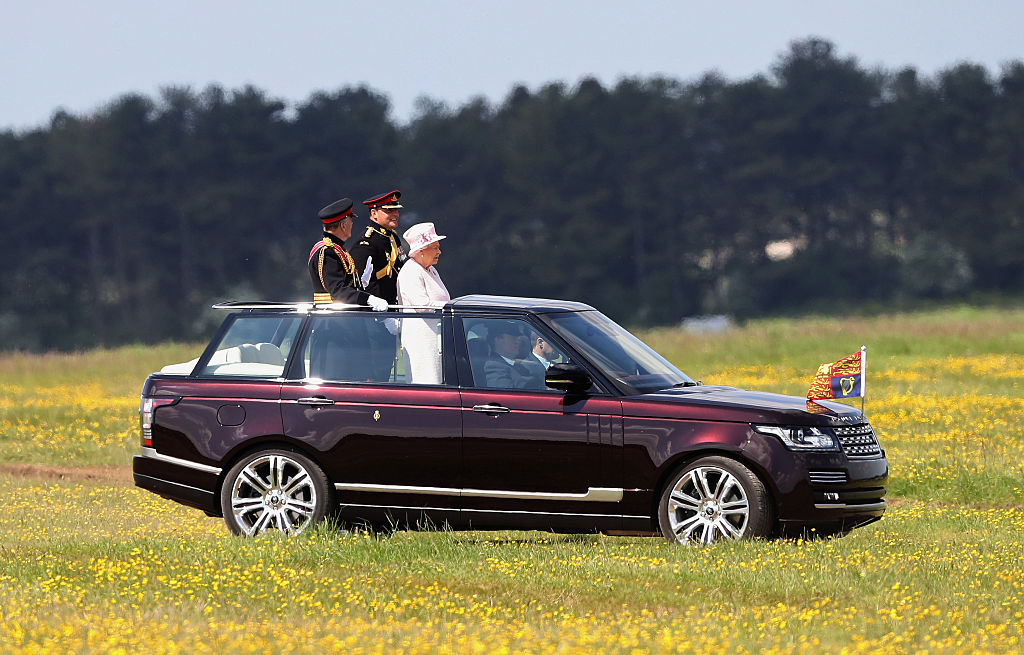 Inside England’s Royal Family Car Collection - Facty