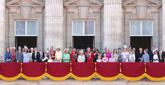 Ranking the Net Worth of the British Royal Family - Facty